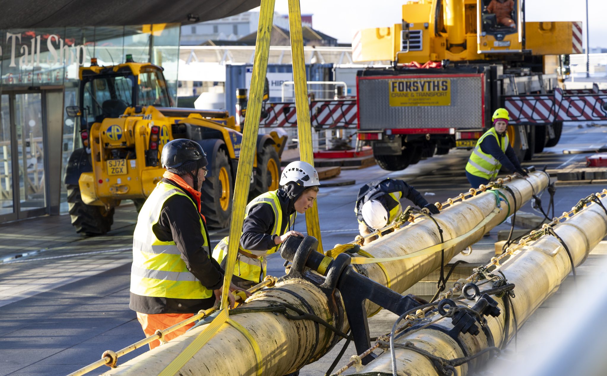 Glenlee’s masts removed in major restoration milestone | Beckett Rankine